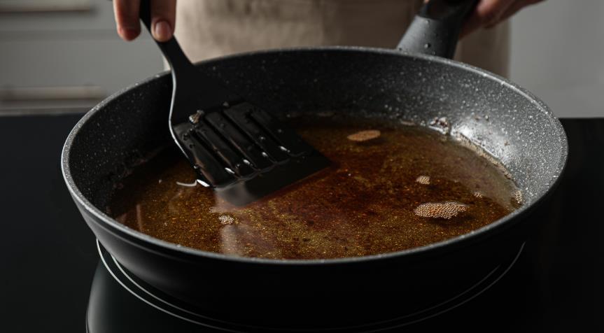 How to Dispose of Cooking Oil? - Easy and Smart Ways | London Rubbish ...