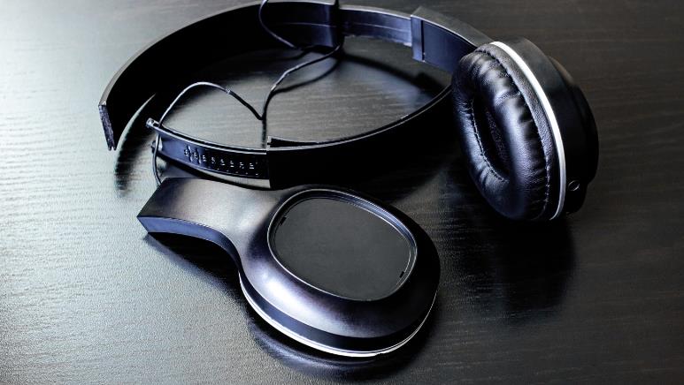What to Do With Old Headphones? | London Rubbish Removal